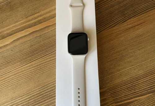 Apple Watch SE 2 44mm