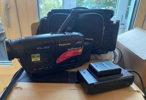 Видеокамера Panasonic RX11 с комплектом