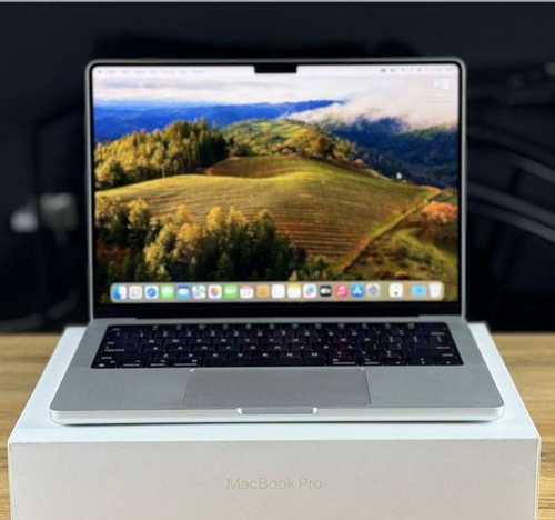 Macbook pro 14 2023 m3 новый (акб 99%)