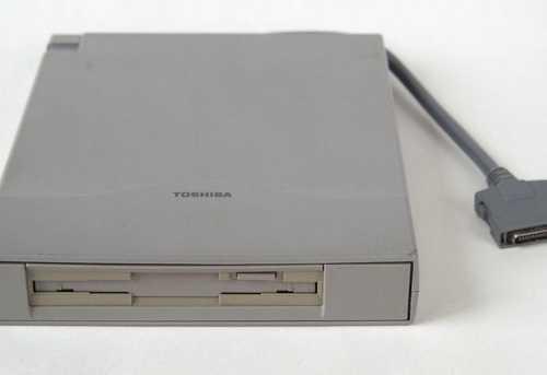 Внешний Toshiba FDD 3.5" с проприетарным разъемом