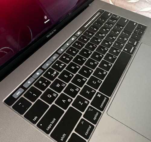 Apple macbook pro 15 (2018, 16 gb)