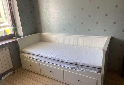 Кровать IKEA хемнэс двуспальная с матрасами