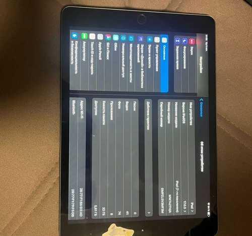 Продает iPad 7, wifi, 32gb