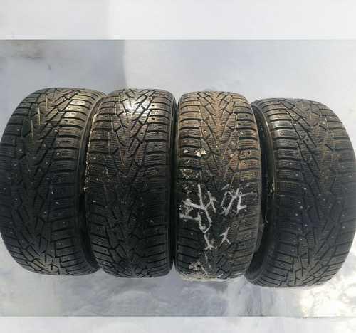 Nokian Tyres Hakkapeliitta 7 215/55 R17 98T