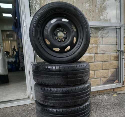 Viatti Strada Asimmetrico V-130 185/55 R15