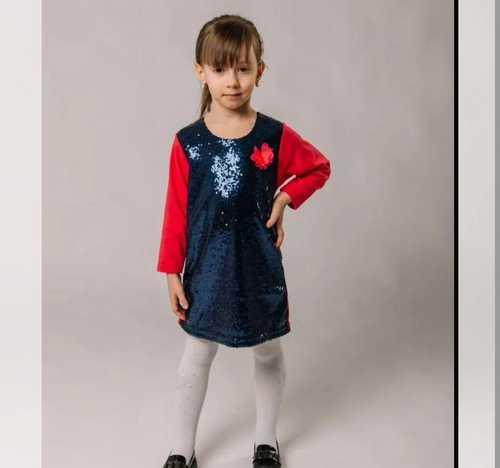 Платье на девочку 104 с пайетками