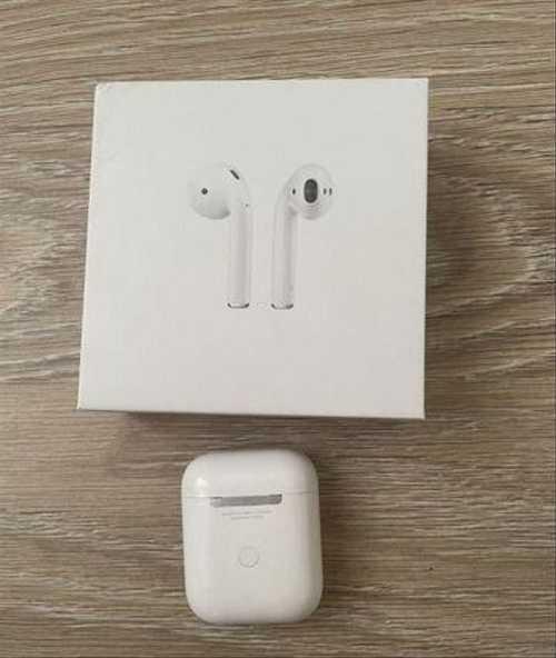 Кейс и коробка от наушников Airpods
