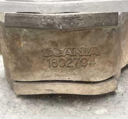 1892793 Хомут шлангов кондиционера в сборе scania