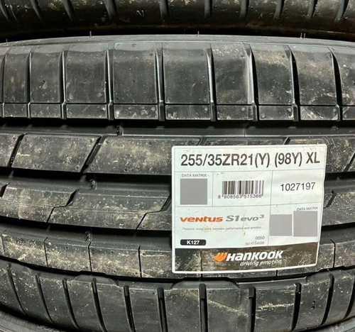 Hankook Ventus S1 Evo 3 K127 255/35 R21 и 285/30 R21 100Y