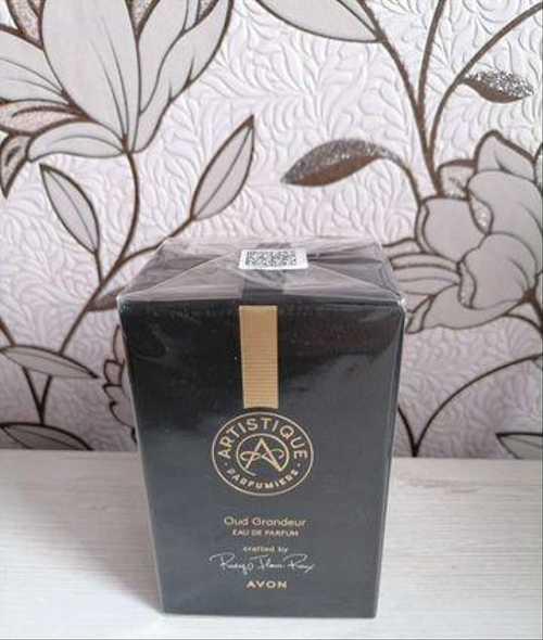 Avon artistique Oud Grandeur