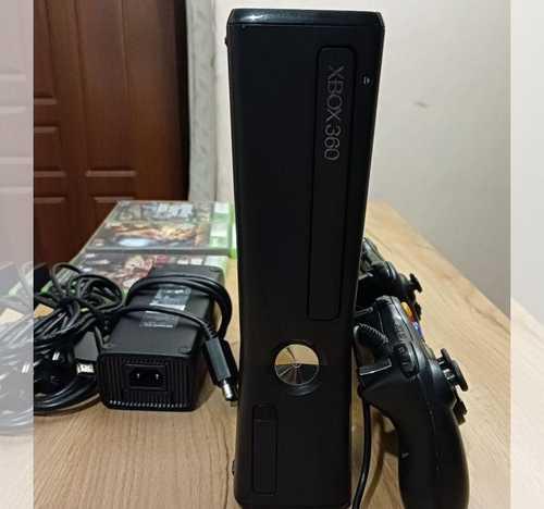 Xbox 360 Slim