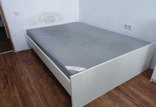 Кровать IKEA brimnes