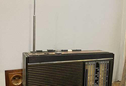 Винтажный редкий радиоприемник меридиан 206