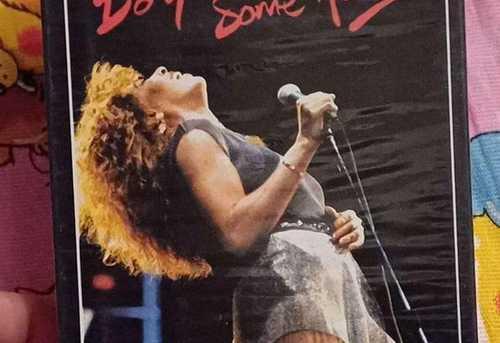 Видеокассета Tina Turner 1990