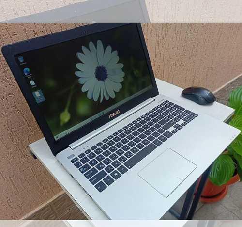 Asus Intel i3/8gb/Nvidia GT 2gb