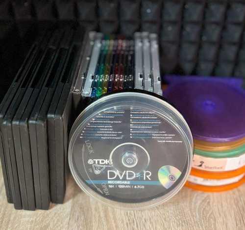 DVD диски и коробки / футляры