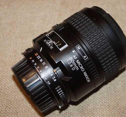 Nikon 60mm f/2.8D AF Micro-Nikkor