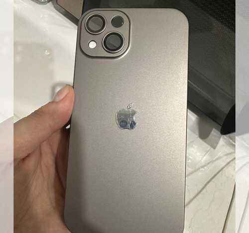 Чехол на iPhone 13