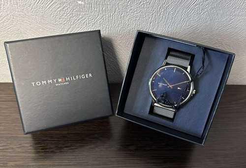 Mesh Watch with Magnetic Strap Tommy Hilfiger