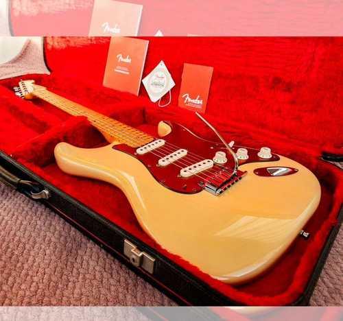 Fender American Deluxe Stratocaster Honey Blonde