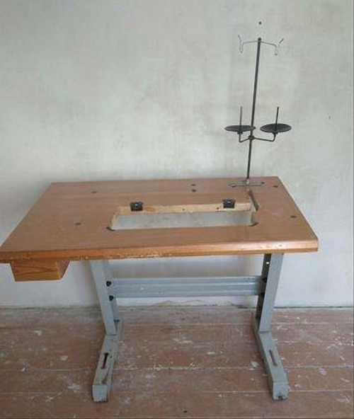 Стол для швейной машинки