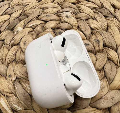 Наушники Airpods Apple