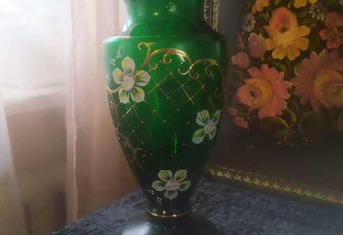 Большая изумрудная ваза Богемия Винтаж