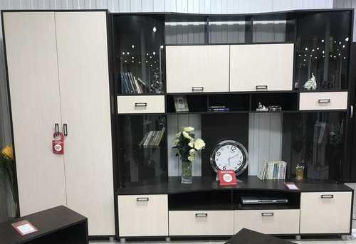 Стенка в гостиную новая