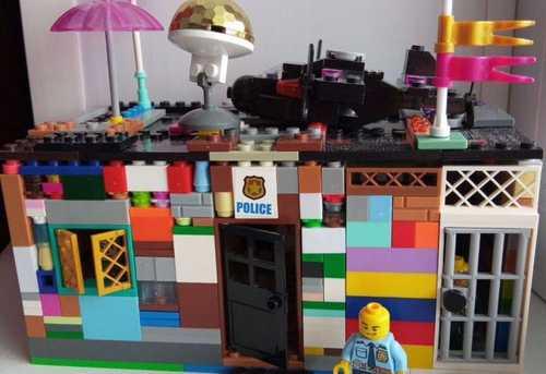 Lego: полицейский участок с тюрьмой и транспорт