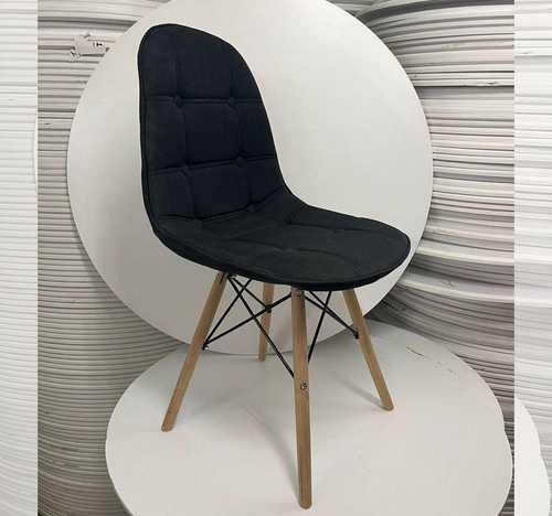 Стул кухонный мягкий Eames (Ткань) черный