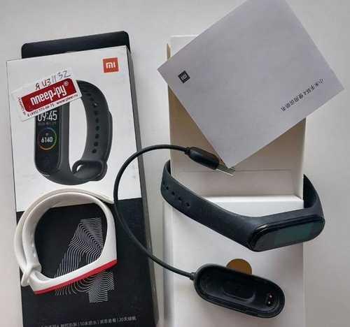 Спортивный смарт-браслет Xiaomi Mi Band 4