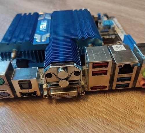 Материнская плата asus AT5iont-I mini-ITX