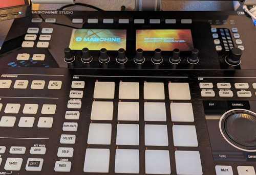 Maschine studio mk2 NI (миди-контроллер)