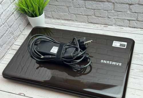 15.6" Samsung NP-R540, 250 ГБ, Core i5-450M, RAM 4 ГБ, ATI Mobility Radeon HD 545v 1 ГБ