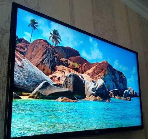 LED Телевизор LG SMART TV WiFi 3D 32 дюйма