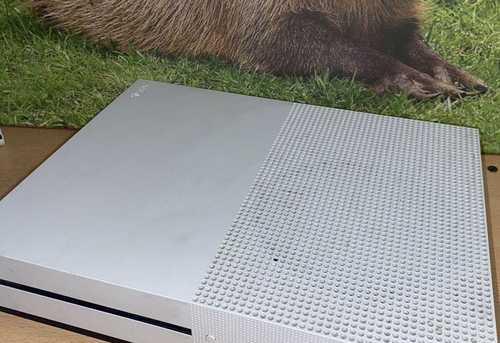 Xbox one s, геймпад и 11 игр в комплекте