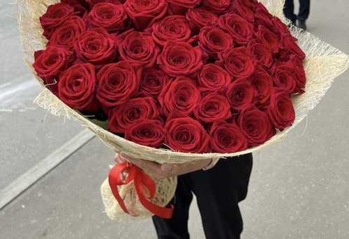 Букеты из 101 розы, 51 розы, 25 роз с доставкой