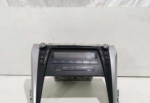 Магнитола штатная Toyota Camry V55 8612033J50