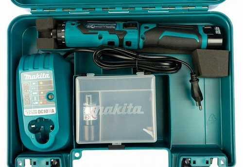 Аккумуляторная отвертка makita