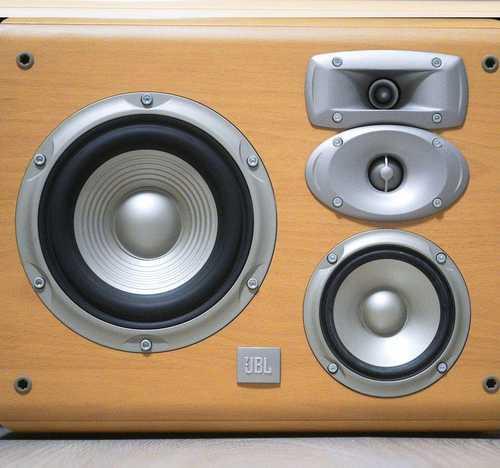 Колонки JBL Studio L820