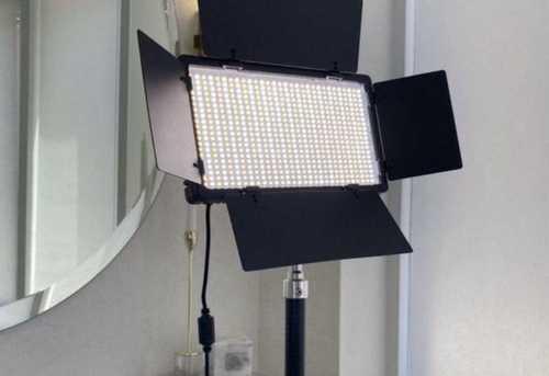 Видеосвет LED 600 PRO на шативе