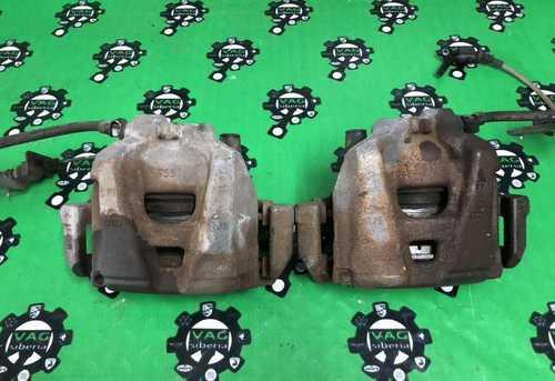 Суппорта передние 8K0615123C audi-A4-B8