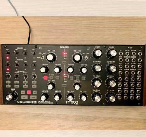 Moog Subharmonicon