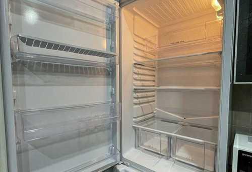 Холодильник с морозильной камерой Hotpoint Ariston