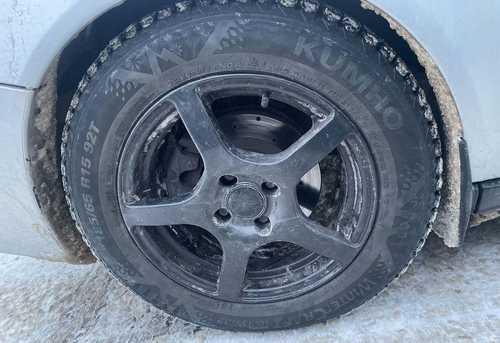 Kumho WinterCraft Ice Wi32 185/65 R15