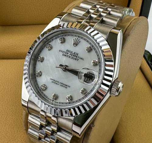 Женские часы Rolex Datejust белые перламутровые