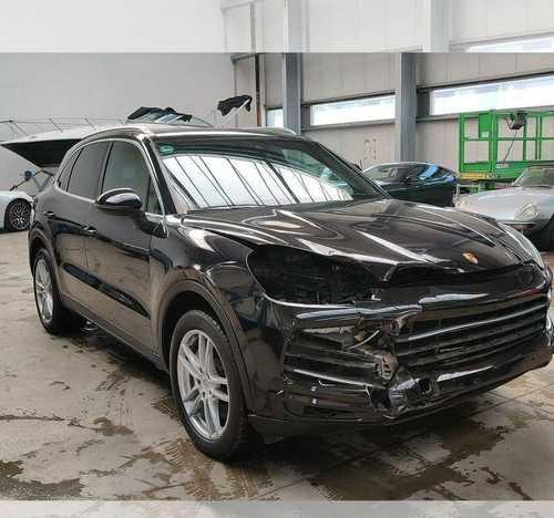 В разборе Porsche Cayenne 9Y