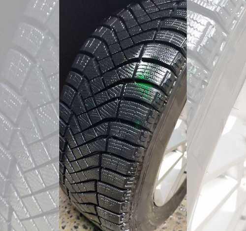 Pirelli Ice Zero FR 215/60 R16 99