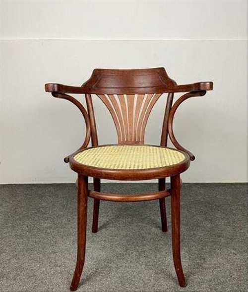 Старинное кресло Тонет, реставрировано