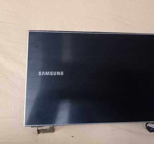 Крышка матрицы Samsung NP305V5A